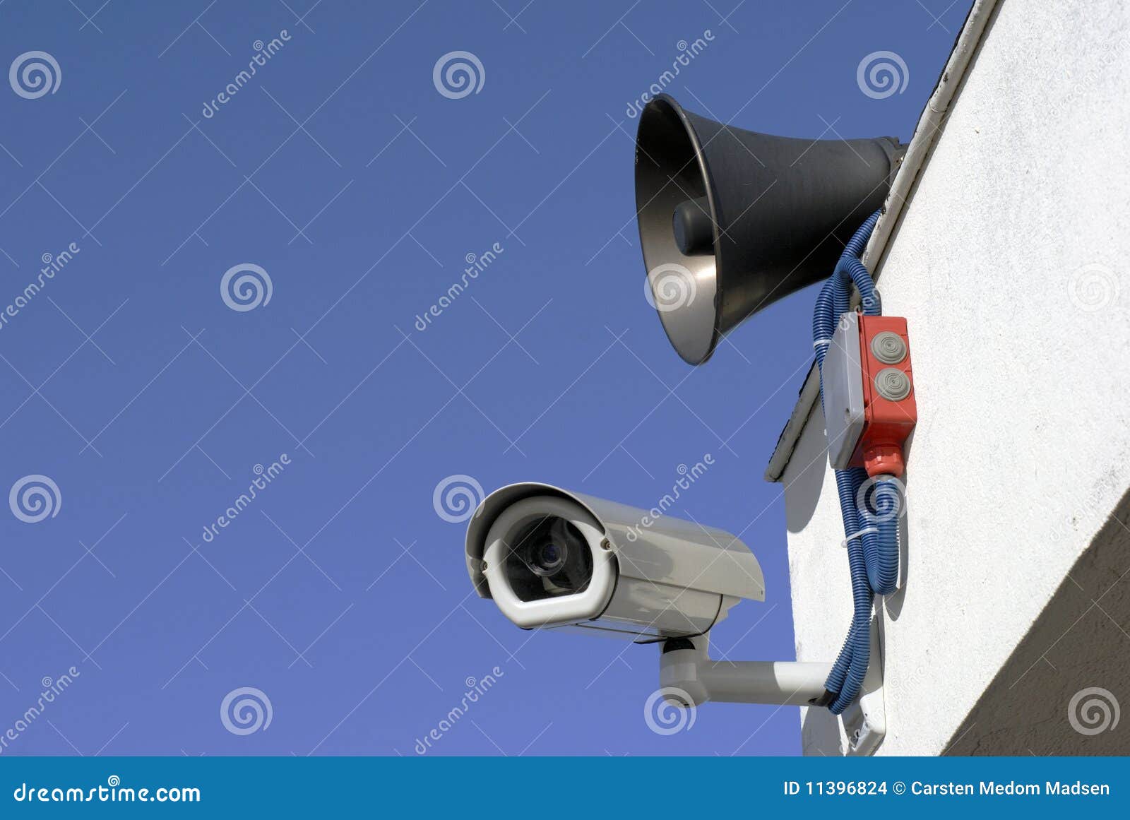 Megafoon En Veiligheid-camera Stock Foto - Image of toezicht, broer ...