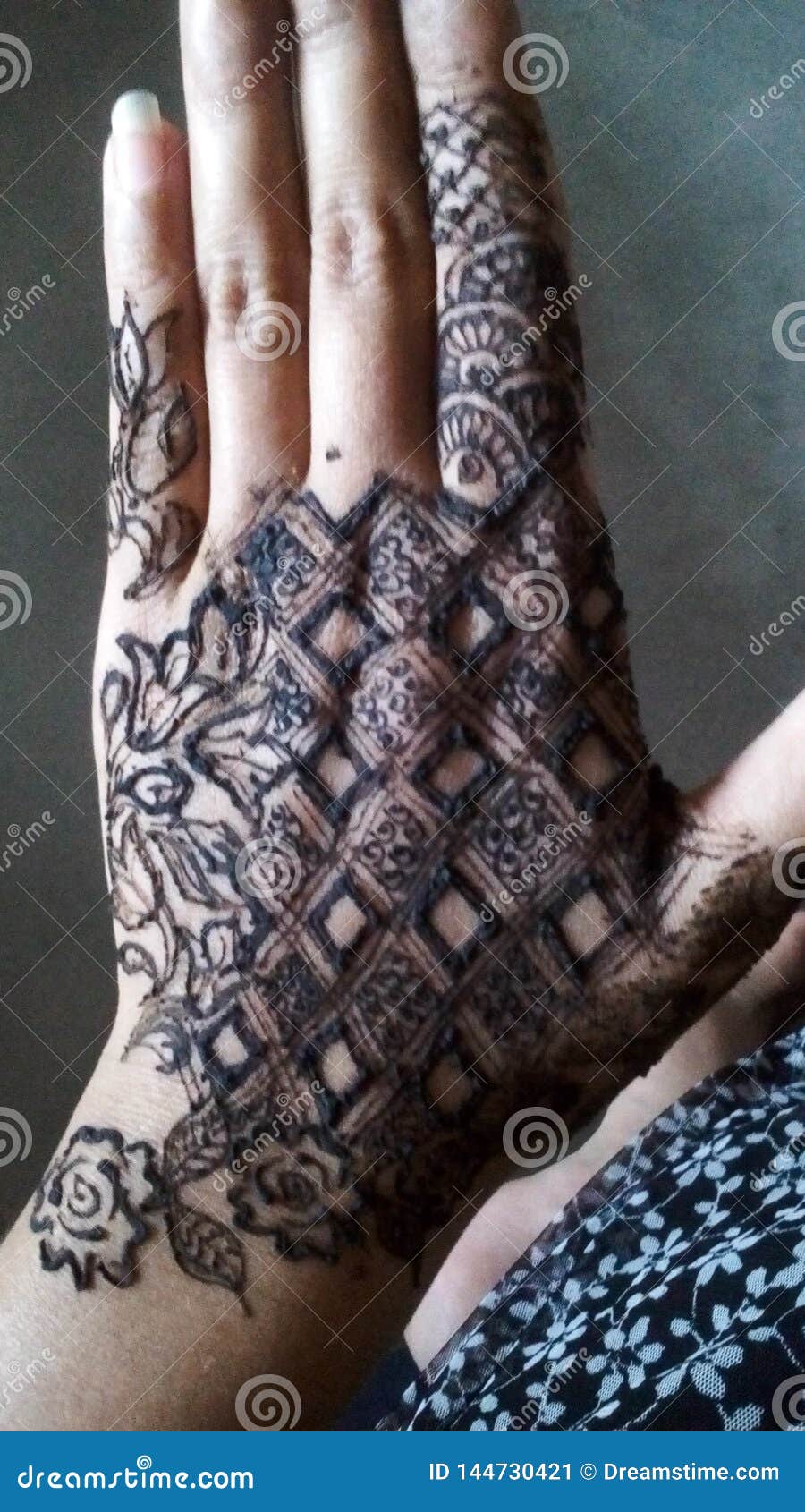 Mehandi stock image. Image of beautiful, hand, design - 144730421