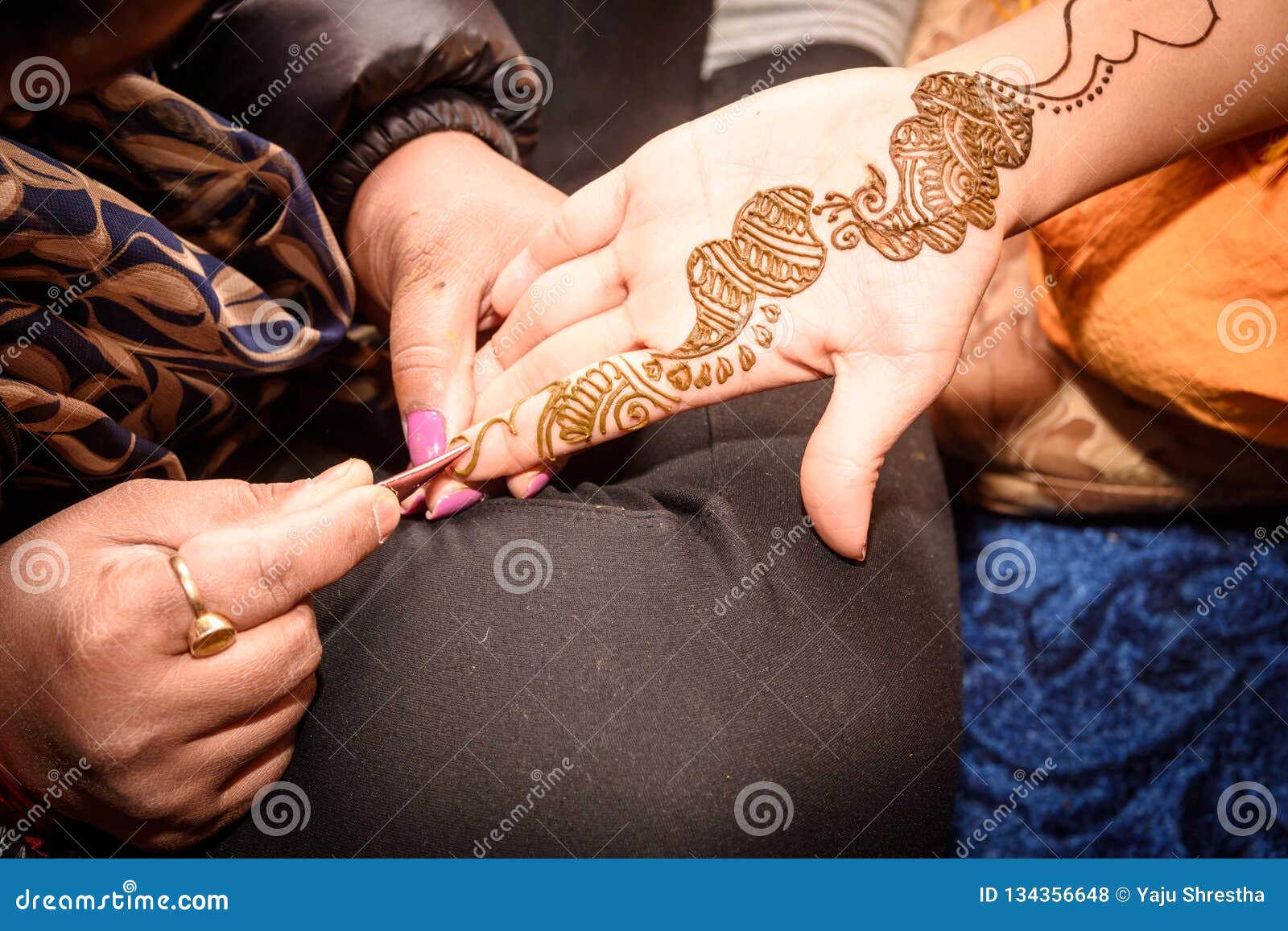 Mehendi Rasm stock photo. Image of marriage, body, celebrate - 134356648