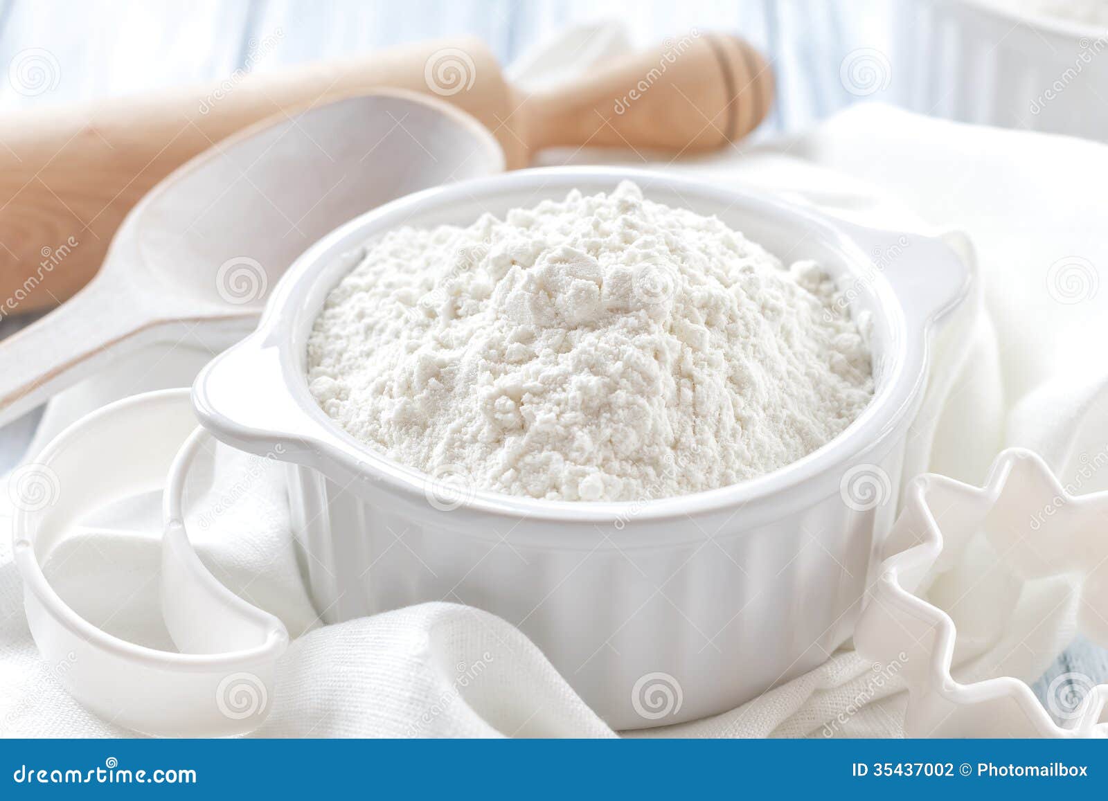 Mehl stockfoto. Bild von mehl, nahaufnahme, stapel, backen - 35437002