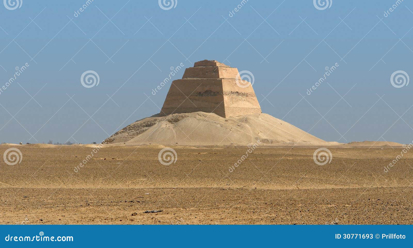 Meidum stock image. Image of desert, temple, pyramid - 30771693