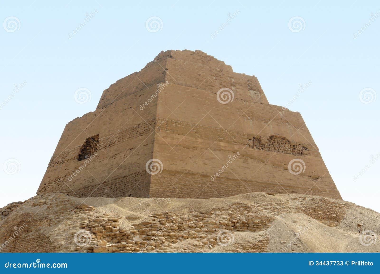 Meidum stock image. Image of meidum, sand, pyramid, mortuary - 34437733