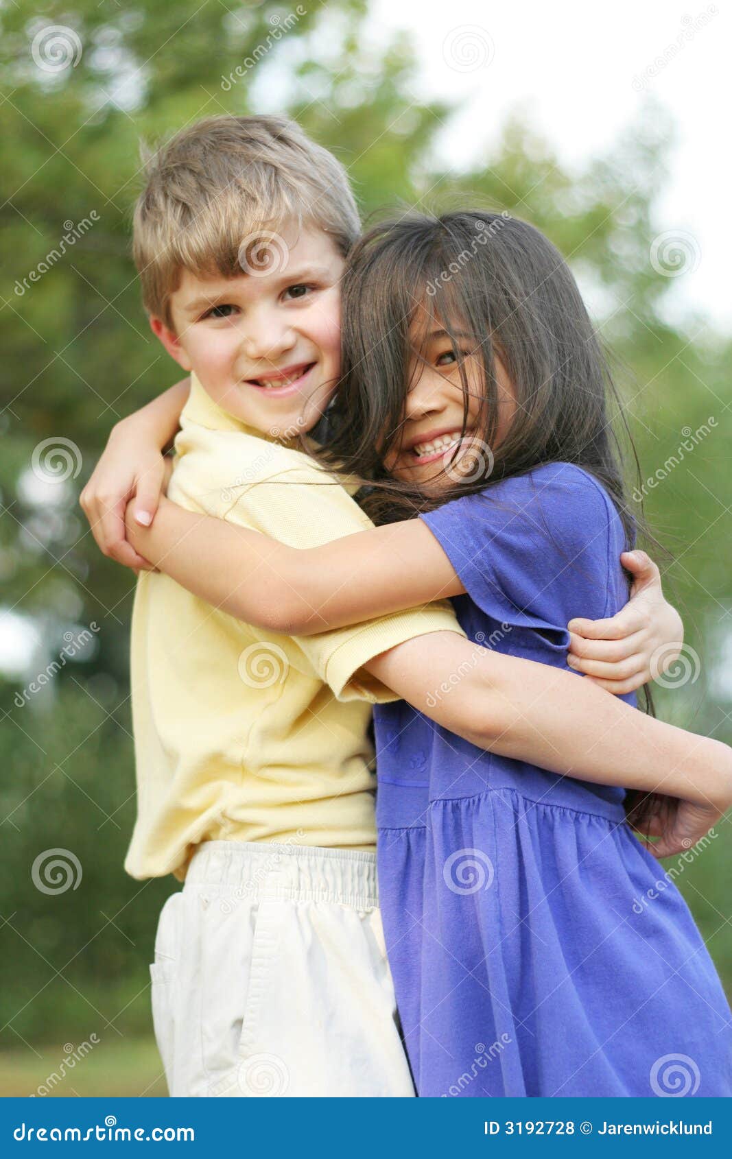 Meilleur des amis photo stock. Image du heureux, énergique - 3192728