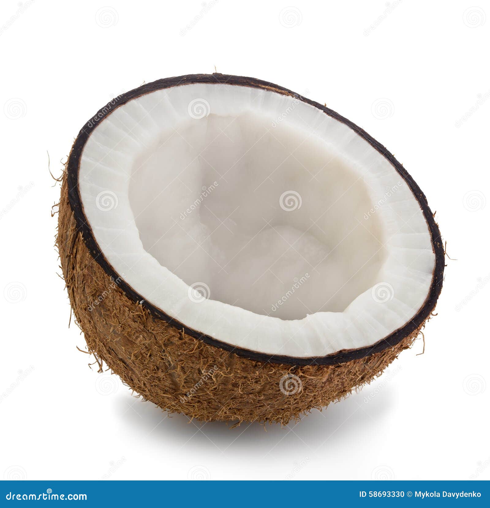 Meio Close-up Do Coco Isolado Foto de Stock - Imagem de marrom, objeto ...