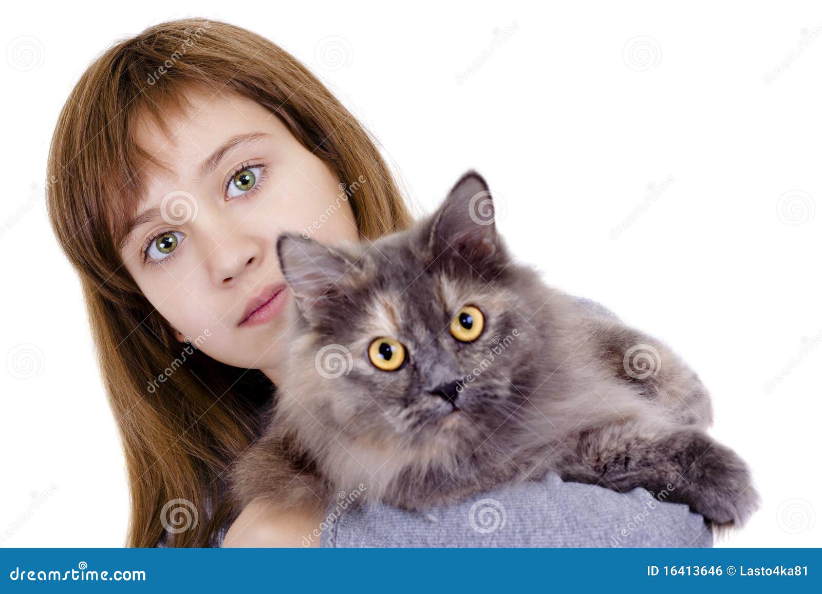Meisje met een kat stock foto. Image of schoonheid, bedrijf - 16413646