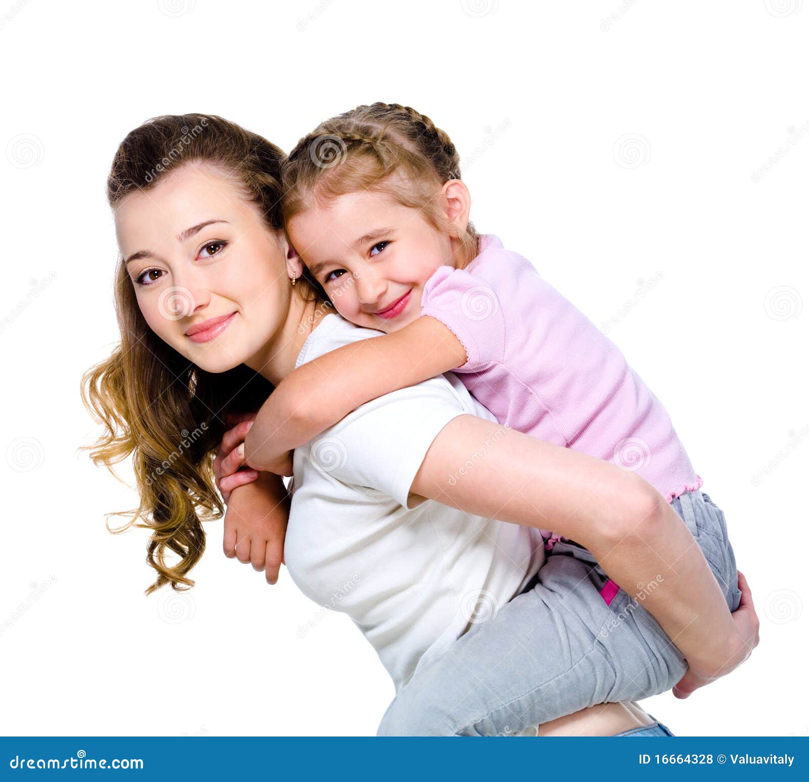 Meisje Op Een Rug Van Haar Moeder Stock Foto - Image of volwassen ...