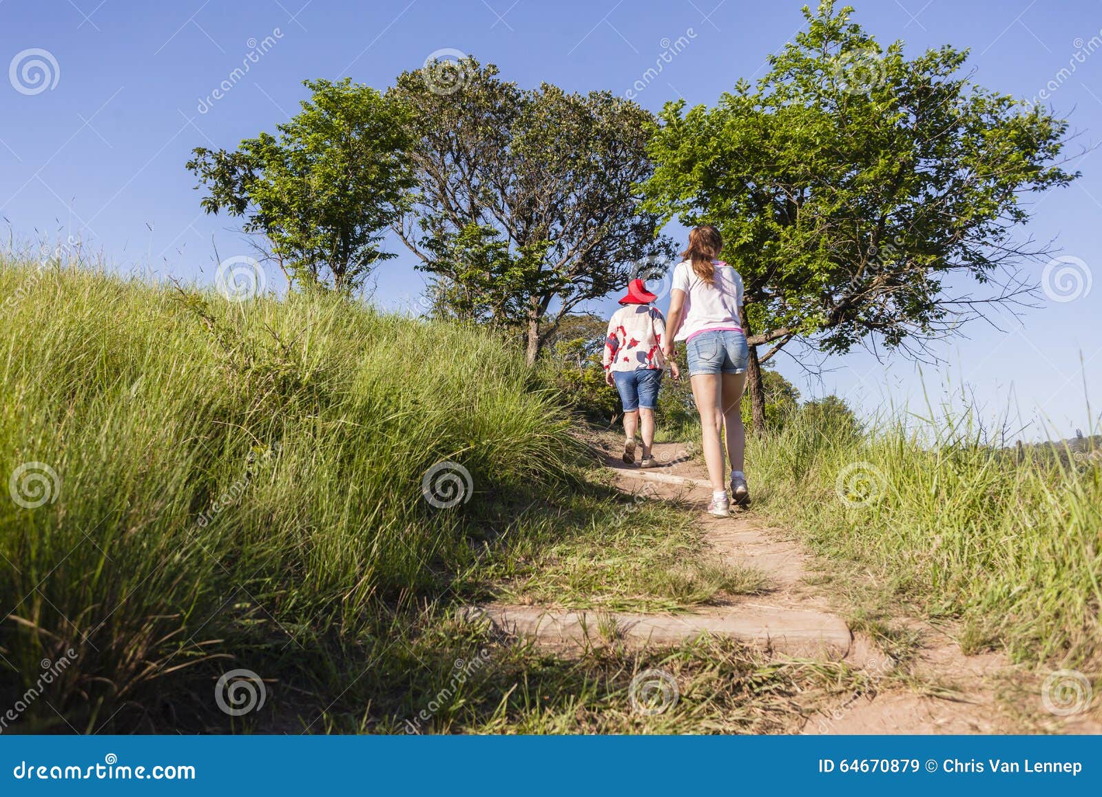Meisjes Die Het Lopen Sleep Wandelen Stock Afbeelding - Image of zuiden ...