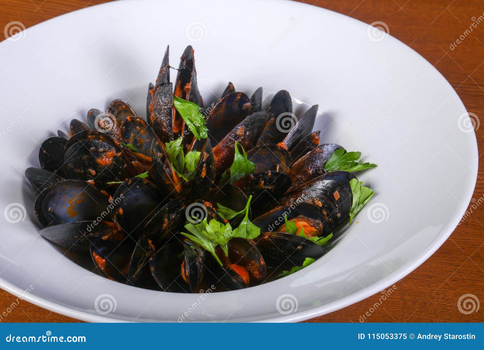 Mejillones negros sabrosos imagen de archivo. Imagen de mejillones ...