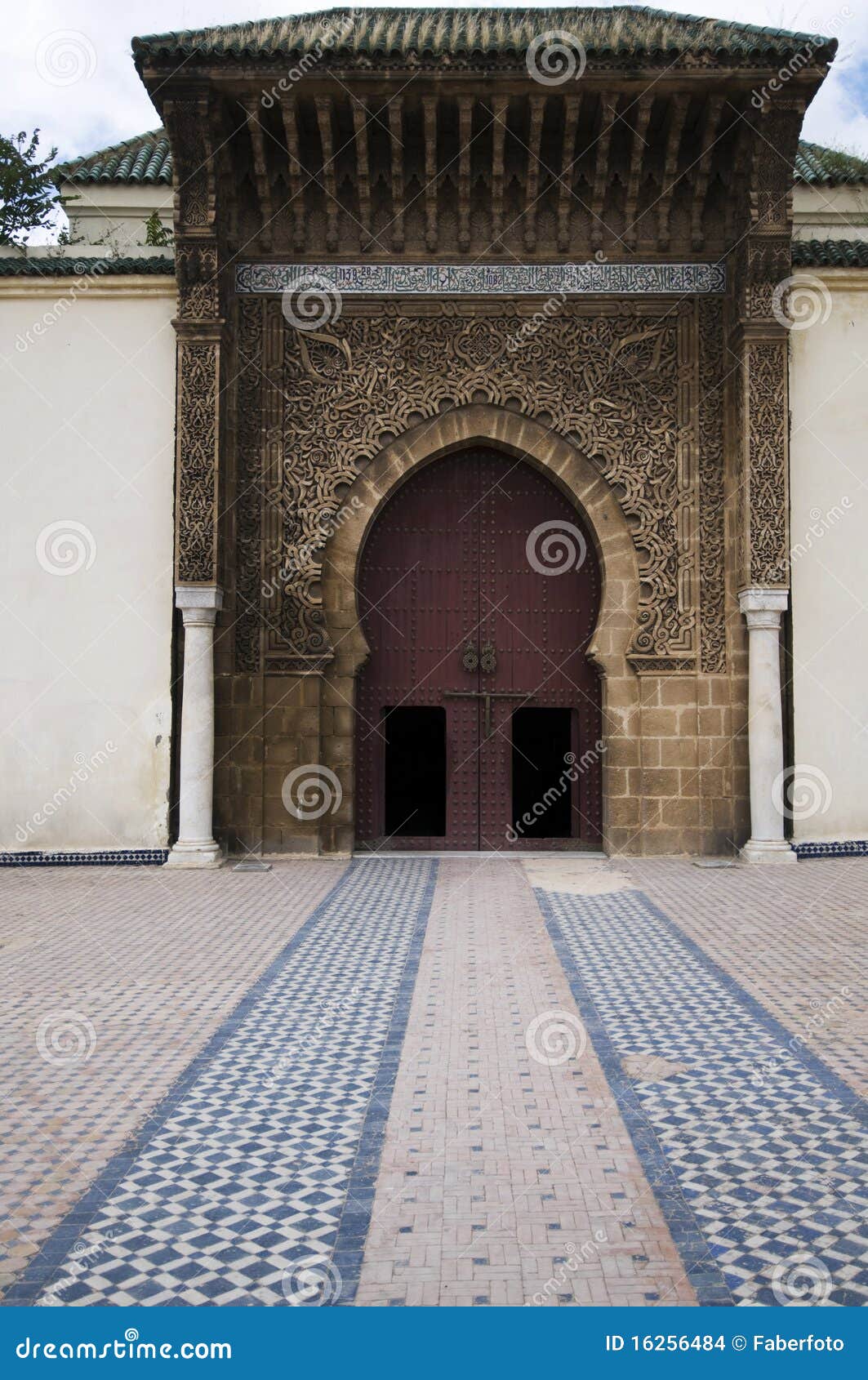 Meknes attraction stock photo. Image of mausoleum, mosaic - 16256484
