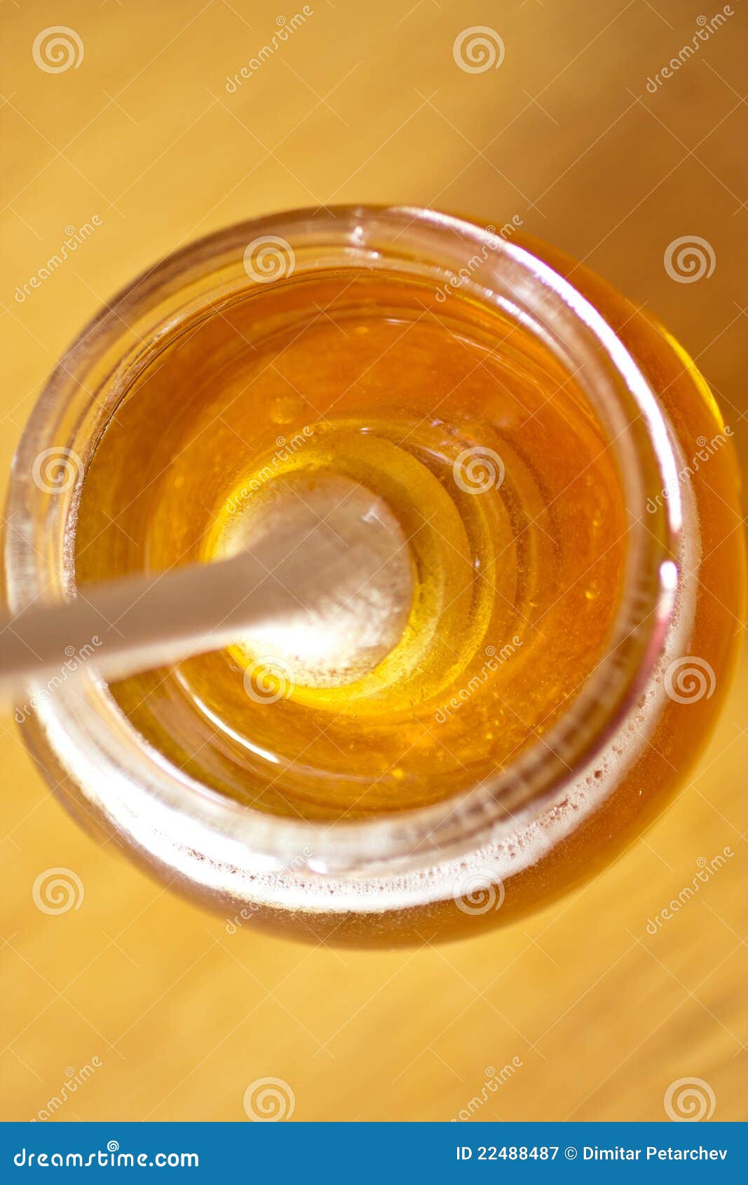 Mel real com vara imagem de stock. Imagem de abastecimento - 22488487