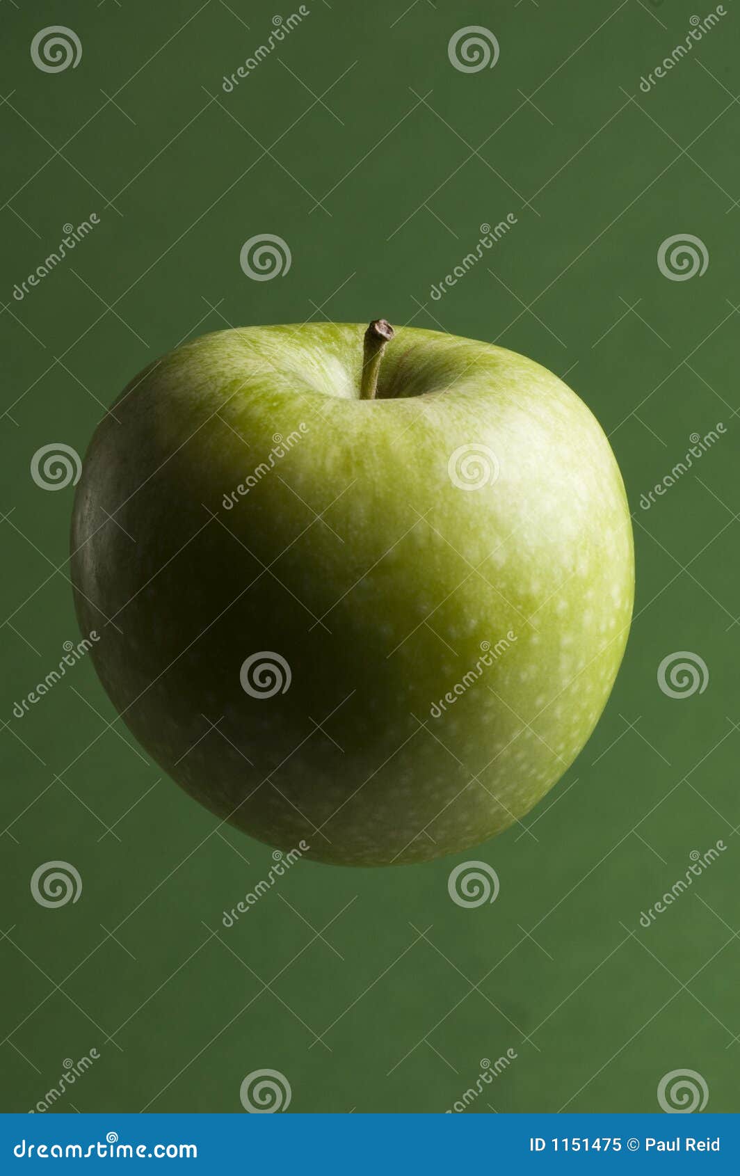 Mela verde immagine stock. Immagine di rosso, nutriente - 1151475