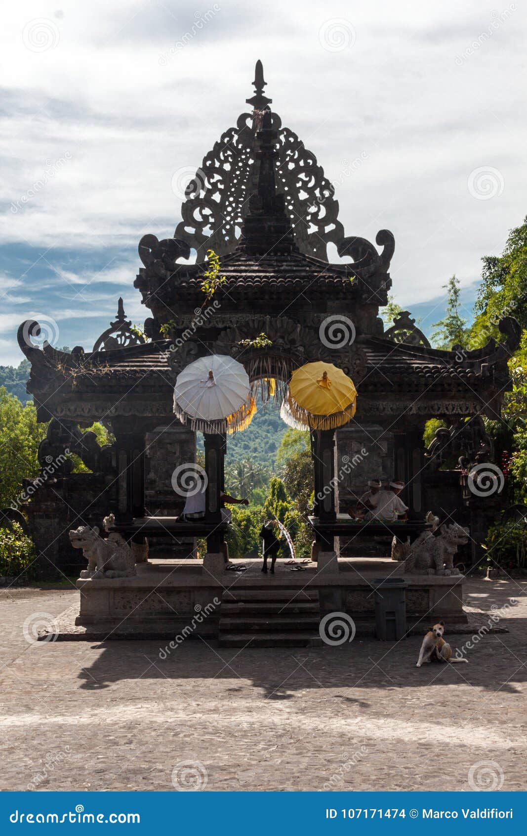 Melanting temple editorial stock image. Image of nirartha - 107171474