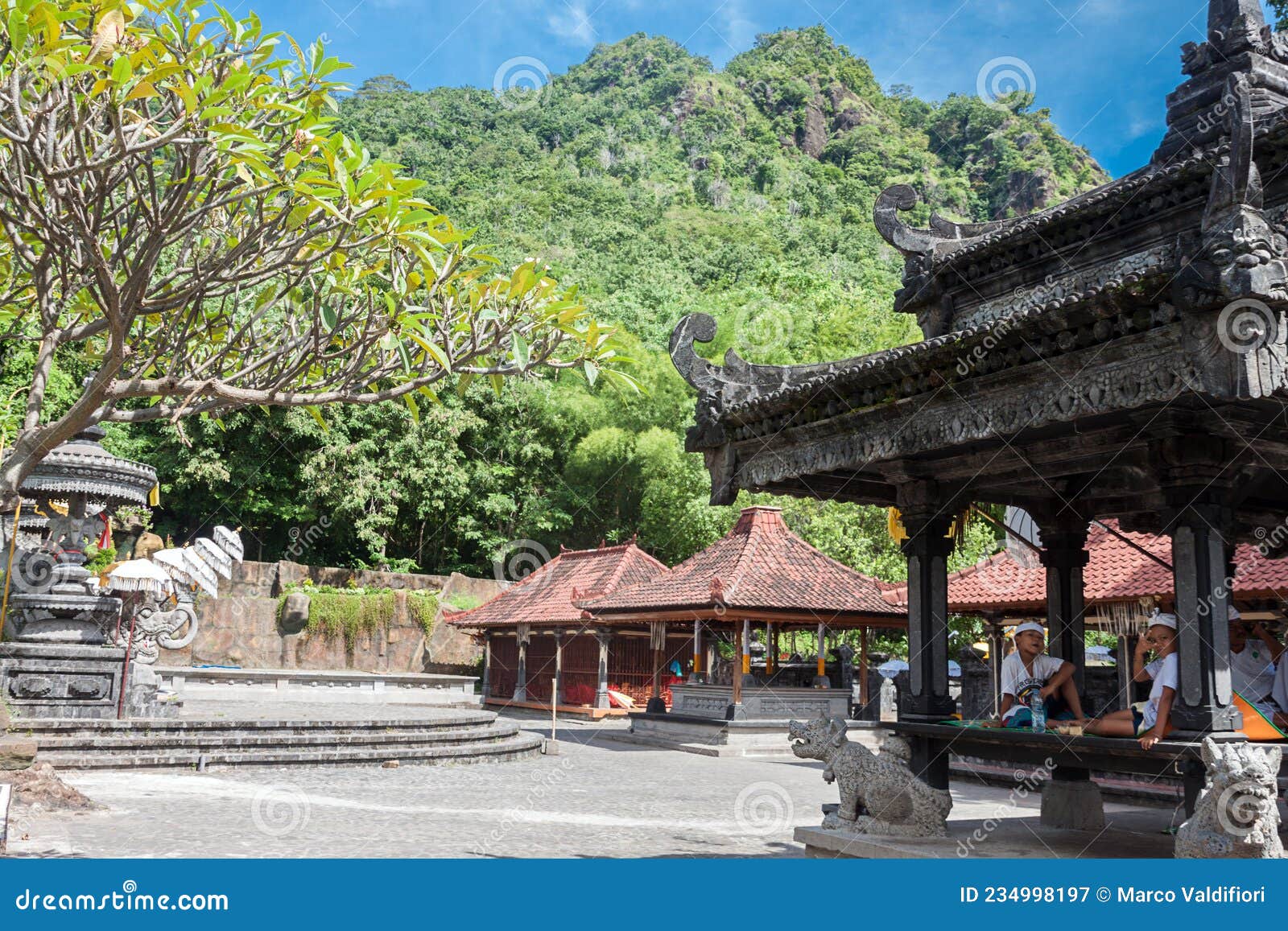 Melanting temple editorial photography. Image of middle - 234998197