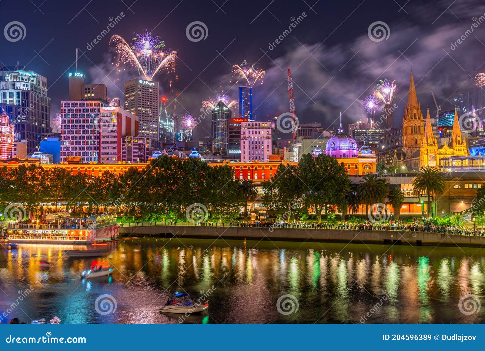 MELBOURNE, AUSTRALIA, DECEMBER 31, 2019: New Years Fireworks Over ...