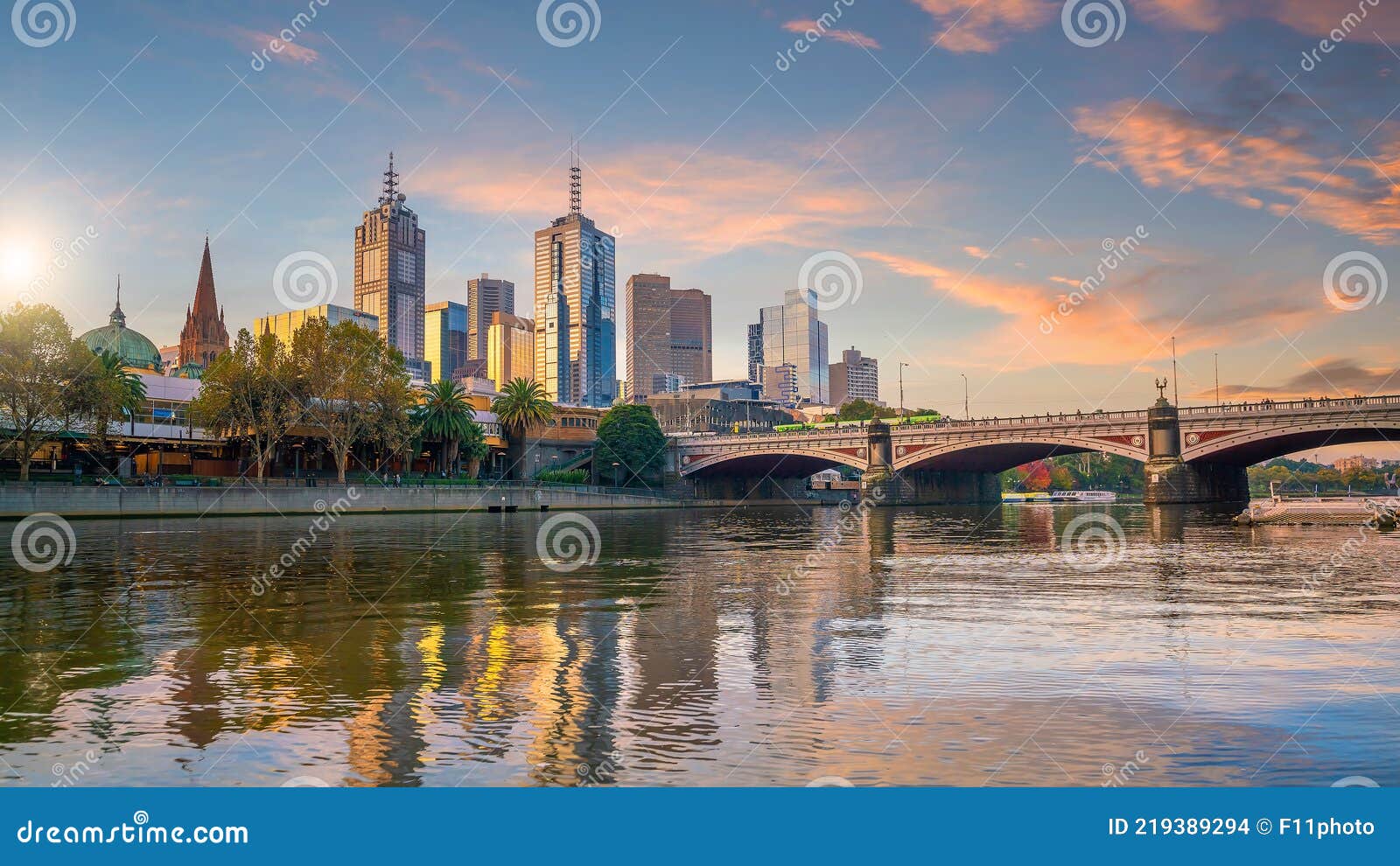 Melbourne City Skyline at Twilight, Australia Editorial Stock Image ...