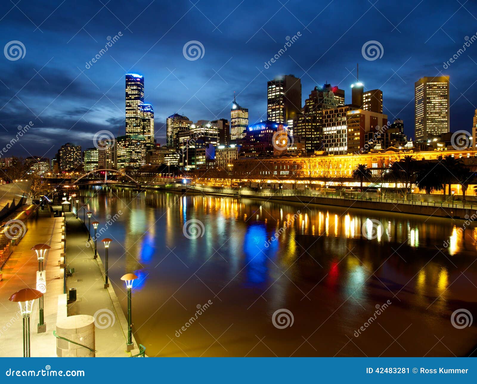 Melbourne at night stock image. Image of downtown, center - 42483281