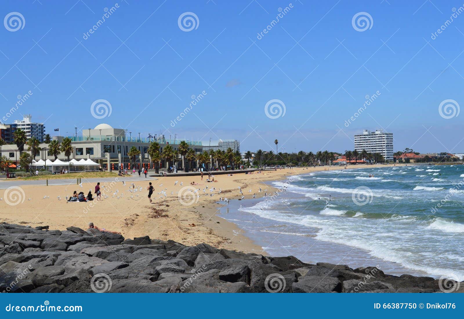 Melbourne St Kilda Beach Summertime Editorial Image - Image of summer ...
