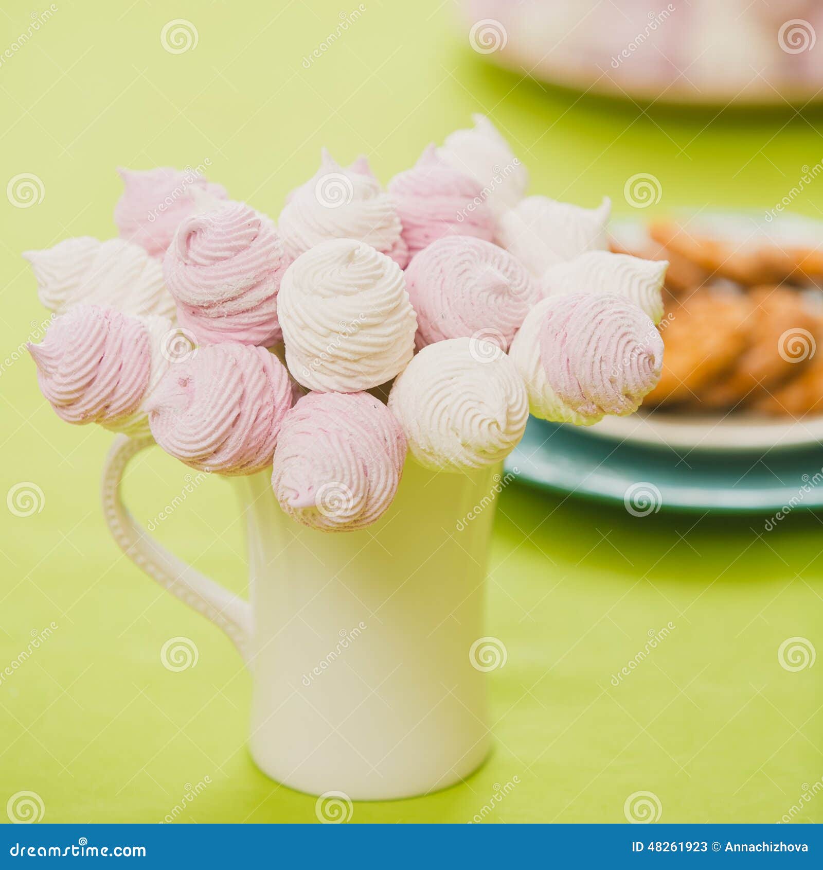 Melcocha Rosada Y Blanca Hecha En Casa Imagen de archivo - Imagen de ...