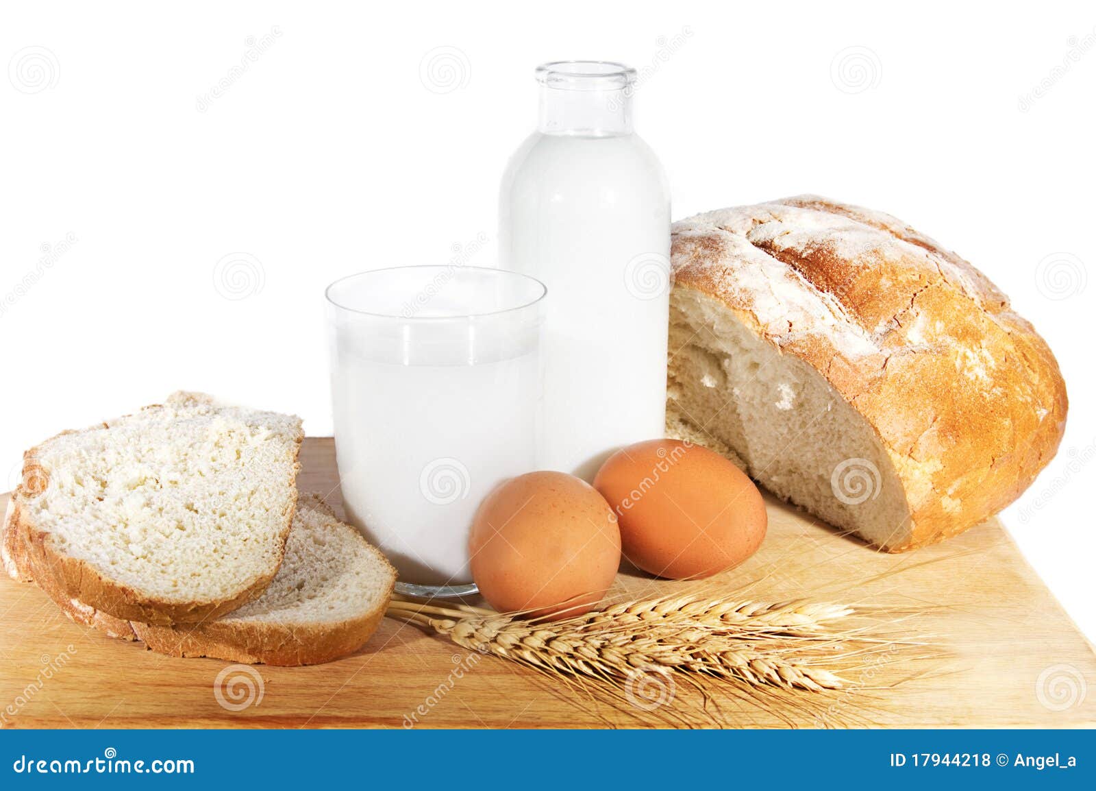 Melk, Eieren, Brood En Tarwegraan Stock Foto - Image of melk, gerst ...