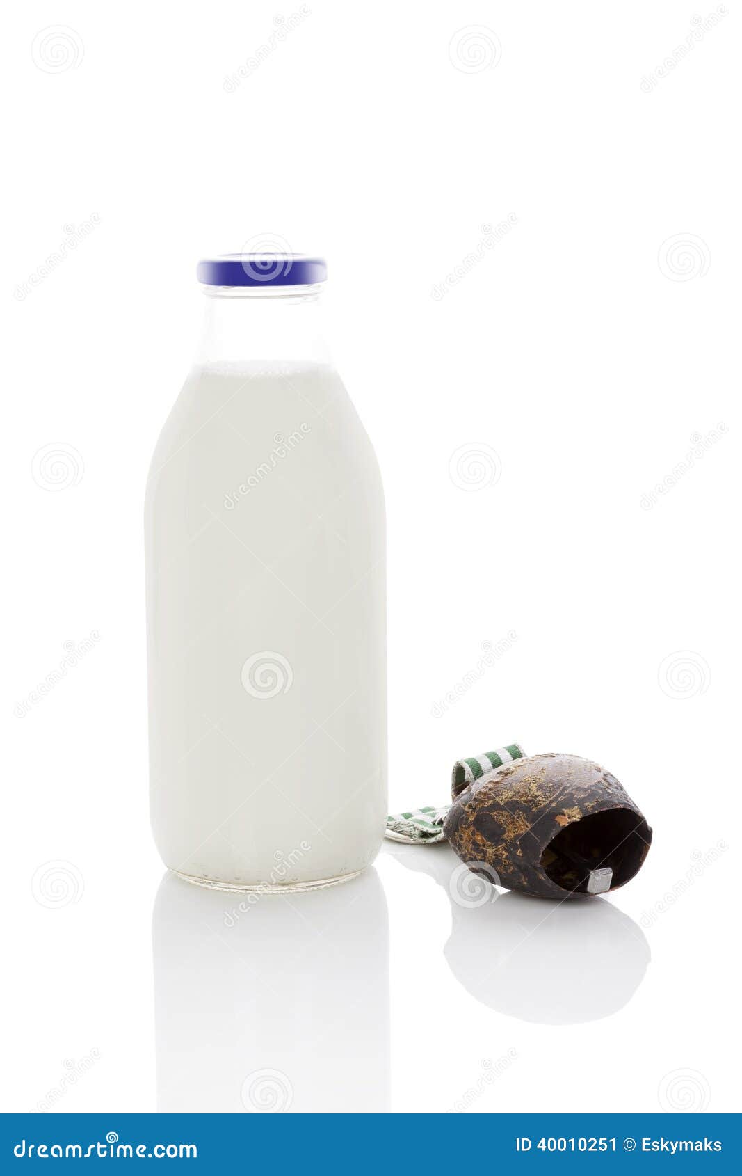 Melkfles. stock afbeelding. Image of versheid, decoratie - 40010251