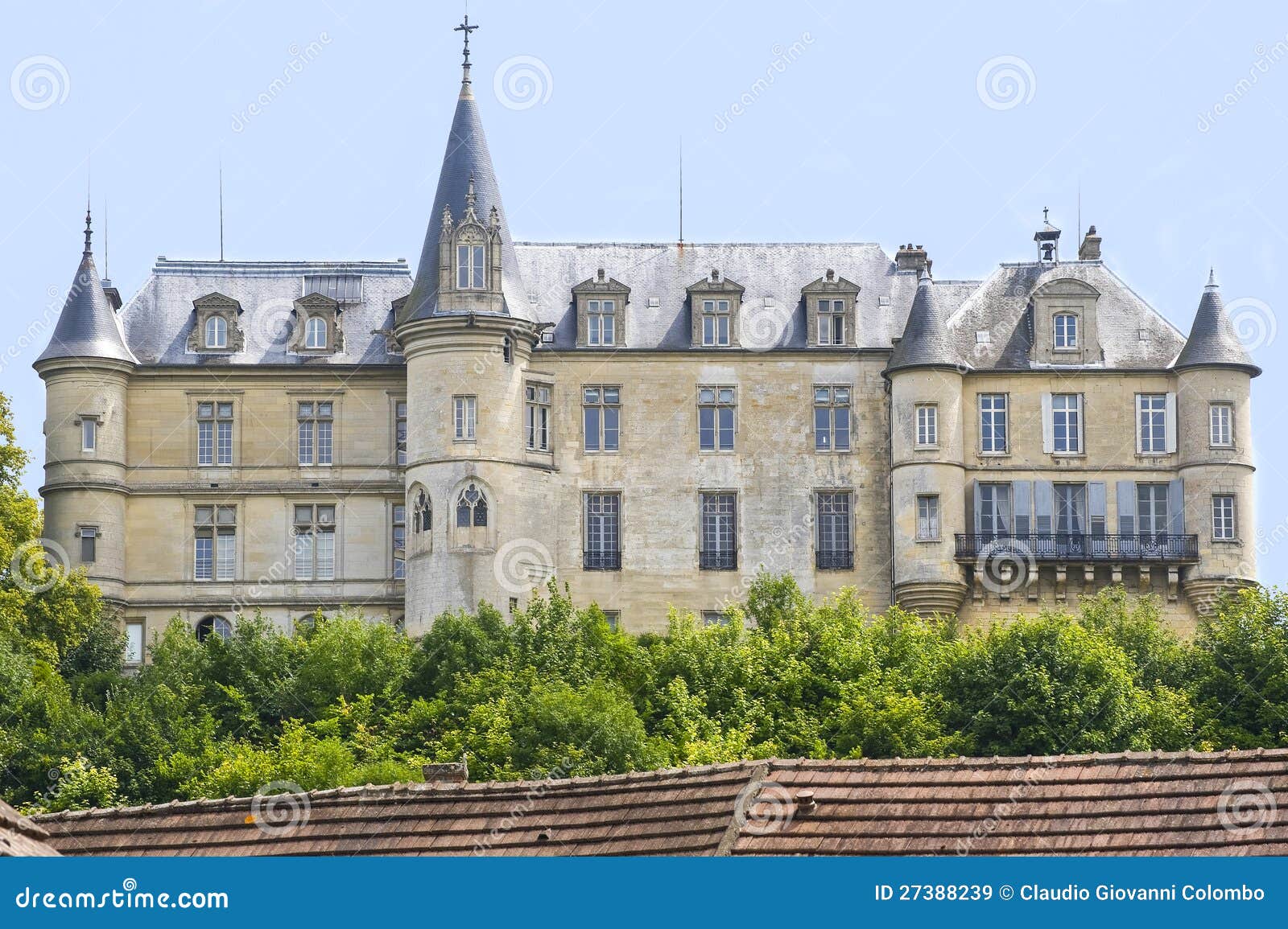 Mello (Picardie) - Castle stock image. Image of palace - 27388239
