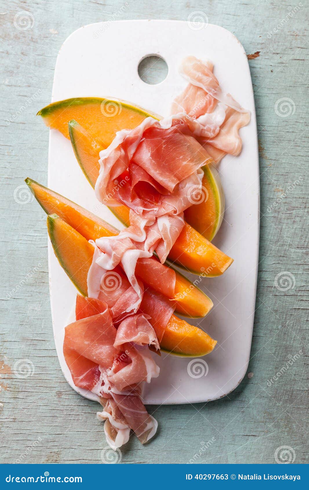 Meloen met ham stock afbeelding. Image of plak, voedsel - 40297663