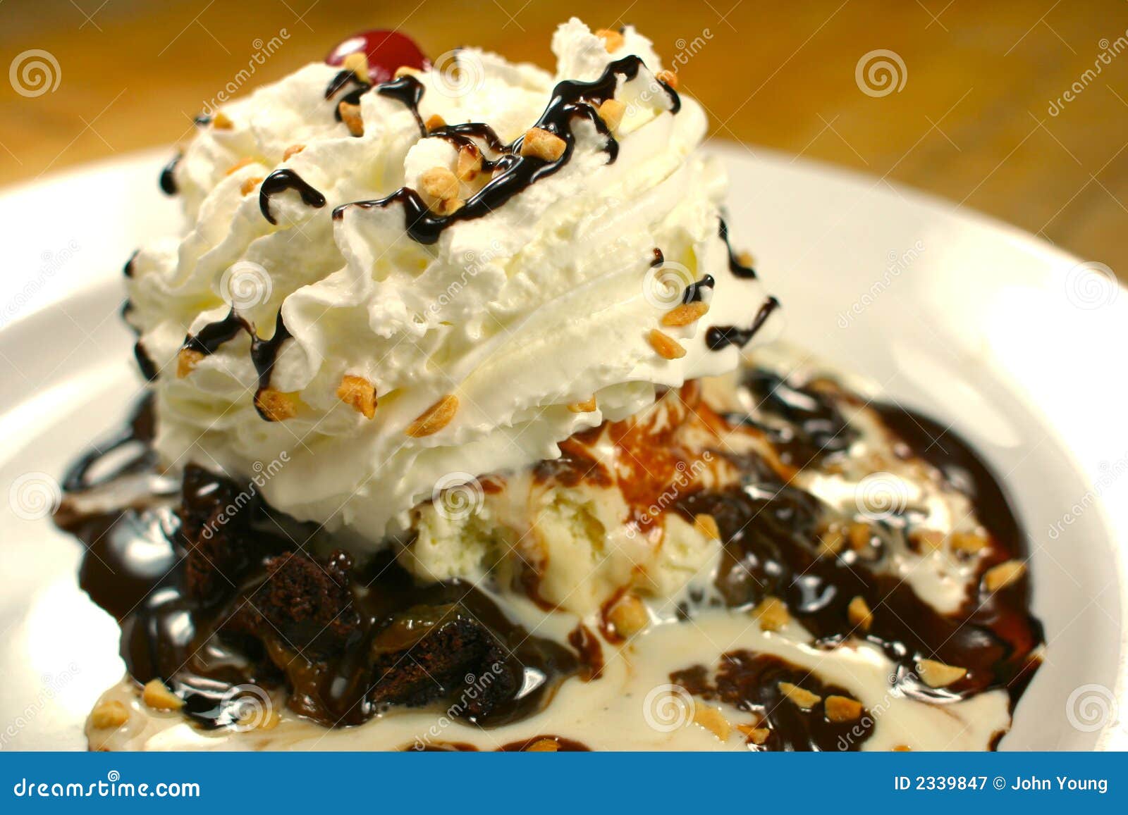 Melting Dessert and Ice Cream Stock Image - Image of chocolate, brownie ...