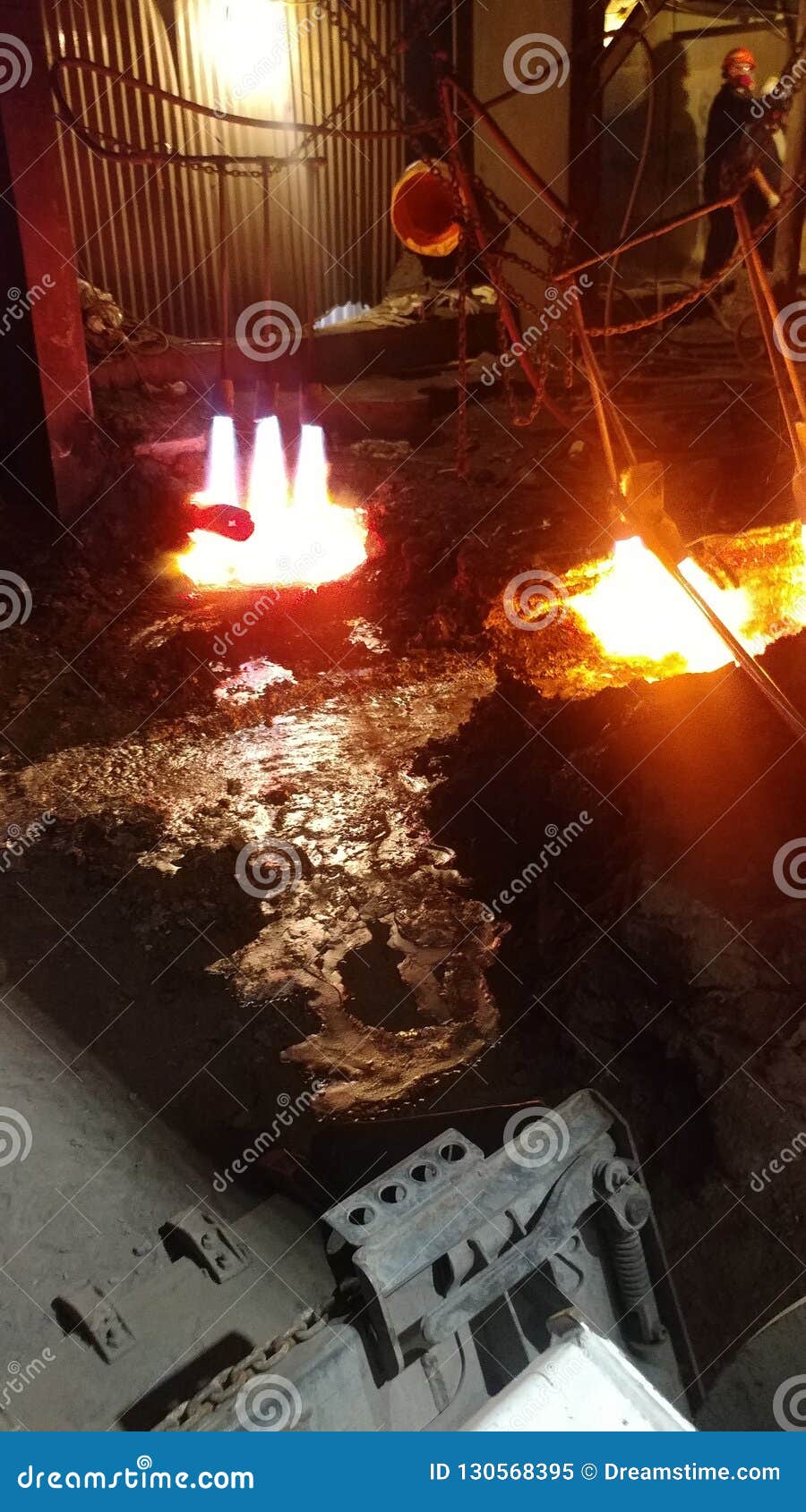 Melting lead editorial image. Image of refinery, removal - 130568395