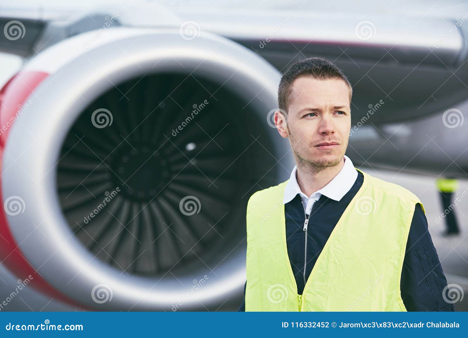 Member Ground Crew at the Airport Stock Photo - Image of ramp ...