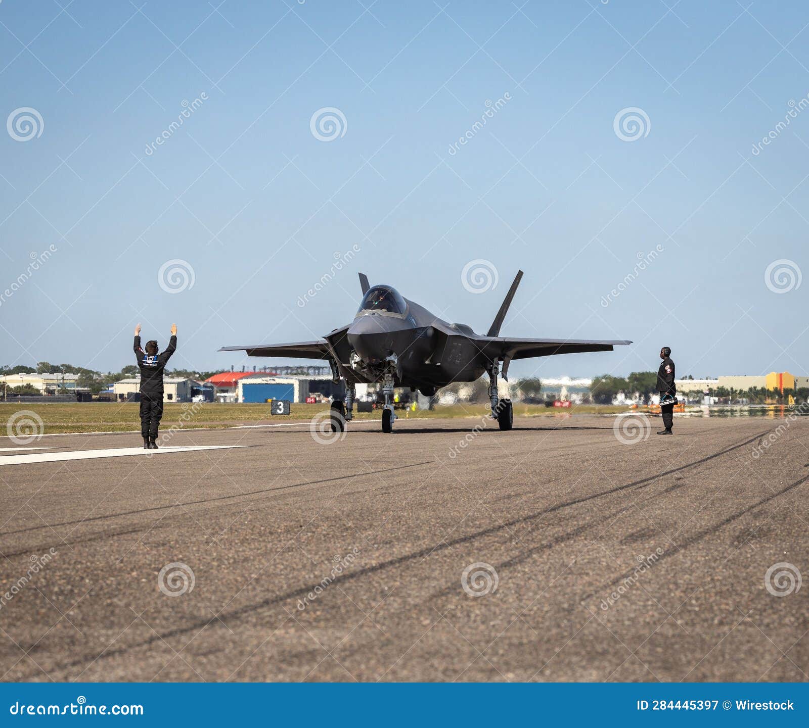 Members of the US Air Force F-35 Demonstration Team Assisting a ...