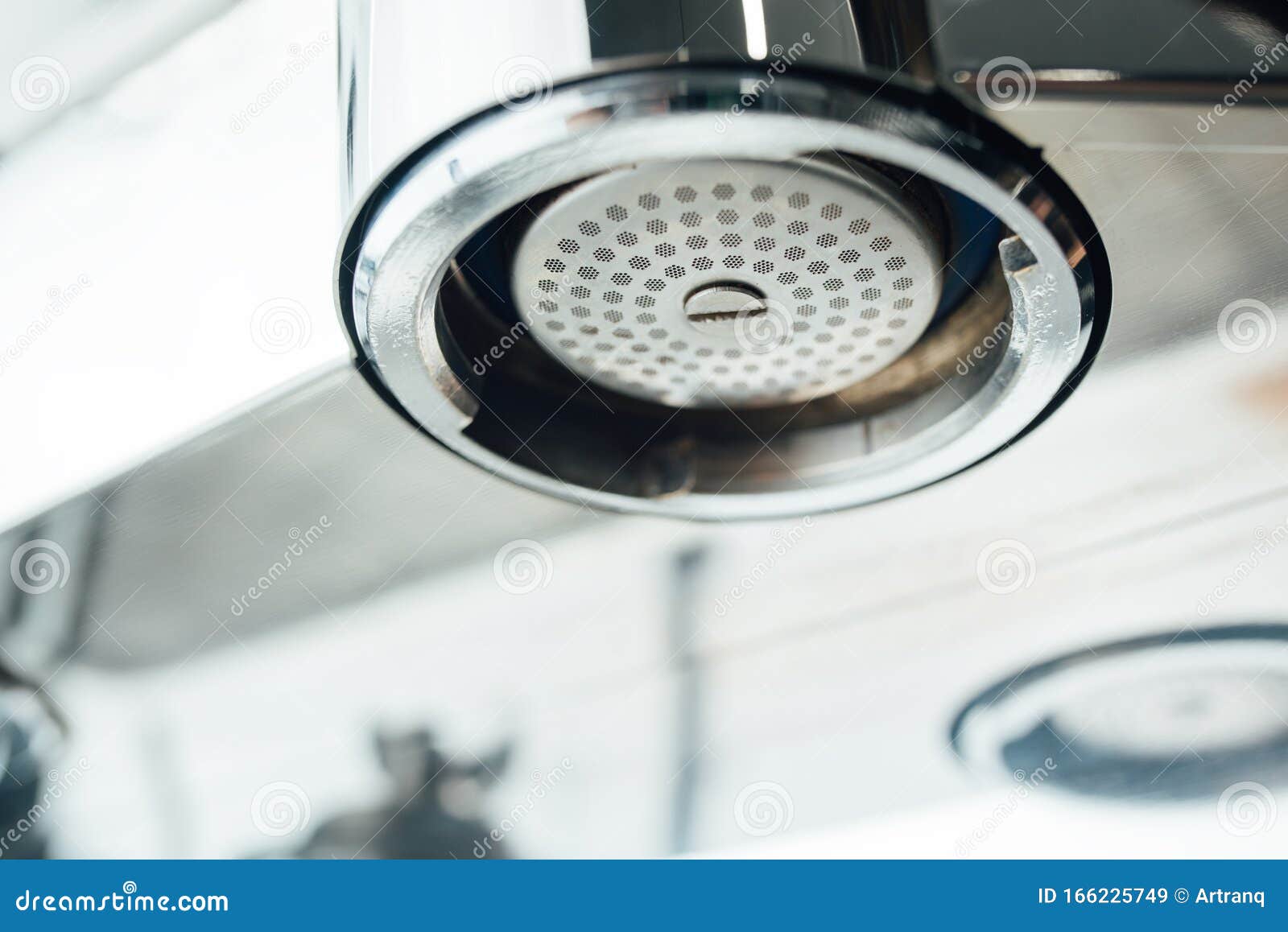 Membrane Shower Screen is Installed in the Extruder of Coffee Machine ...