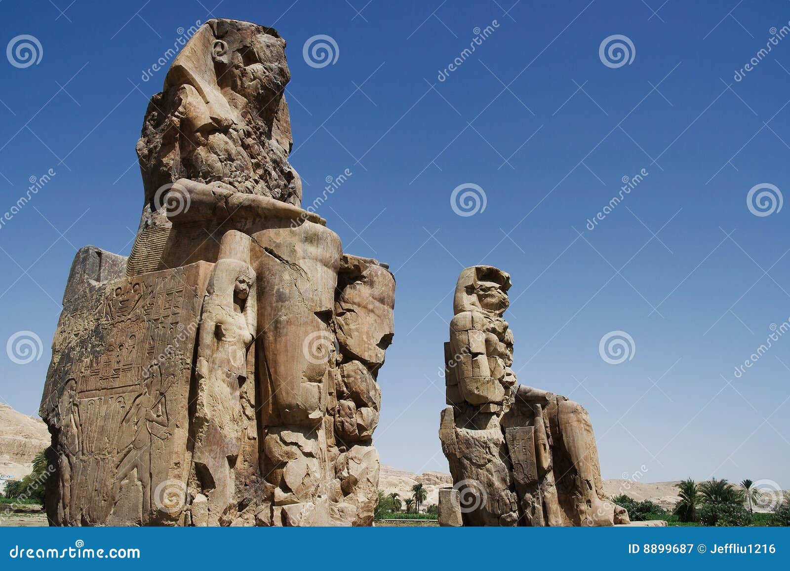 Memnon de colosses image stock. Image du morgue, antiquité - 8899687