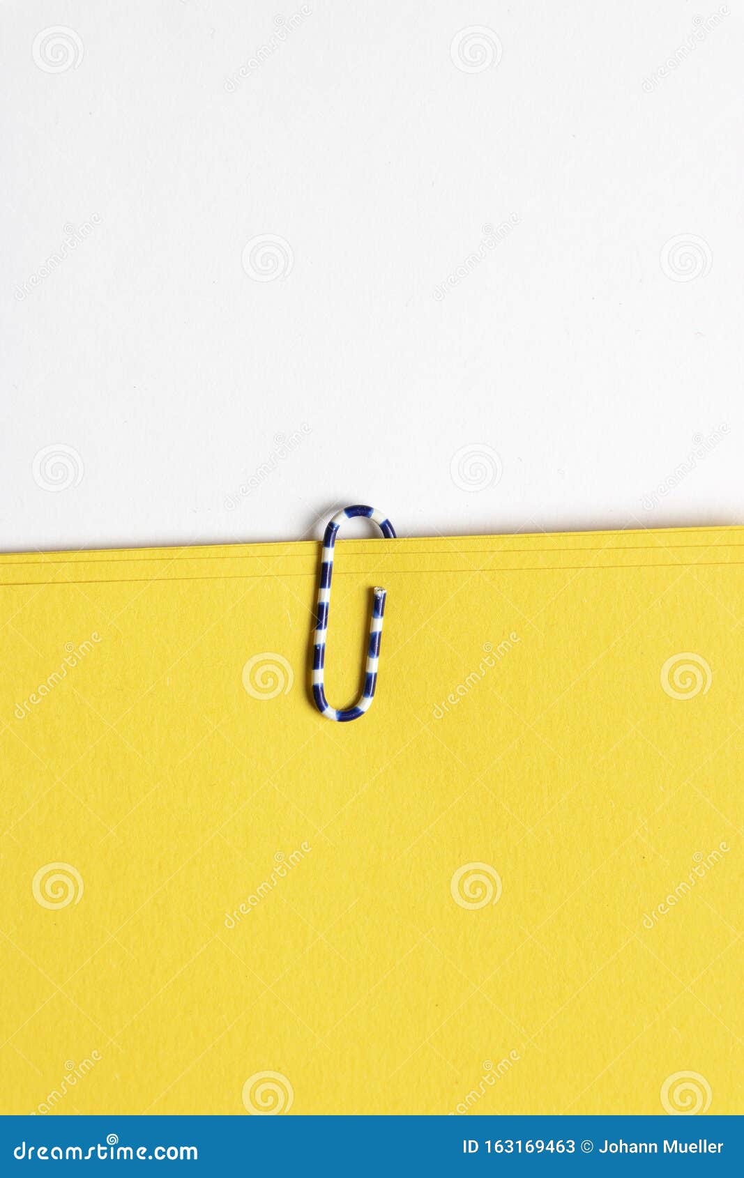 Memo notes with paper clip stock image. Image of isolated - 163169463