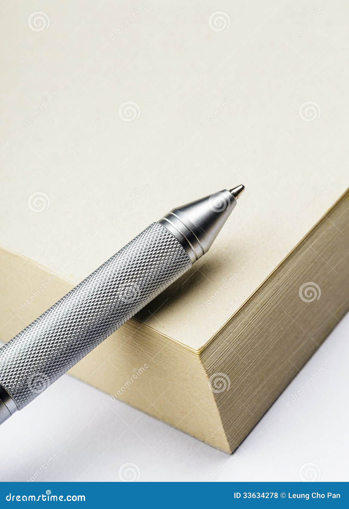 Memo pad and pen stock photo. Image of notebook, table - 33634278