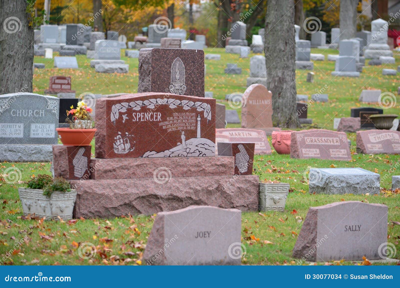 Cemetery in the fall editorial stock image. Image of remember - 30077034