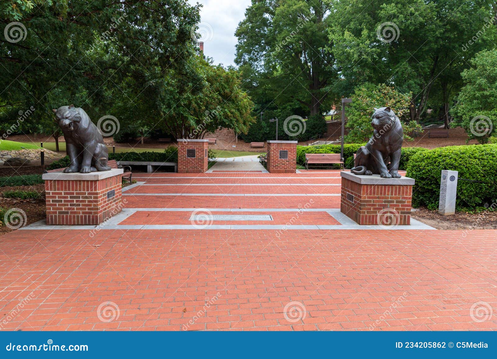 Memorial Park on the Clemson University Campus Editorial Photography ...