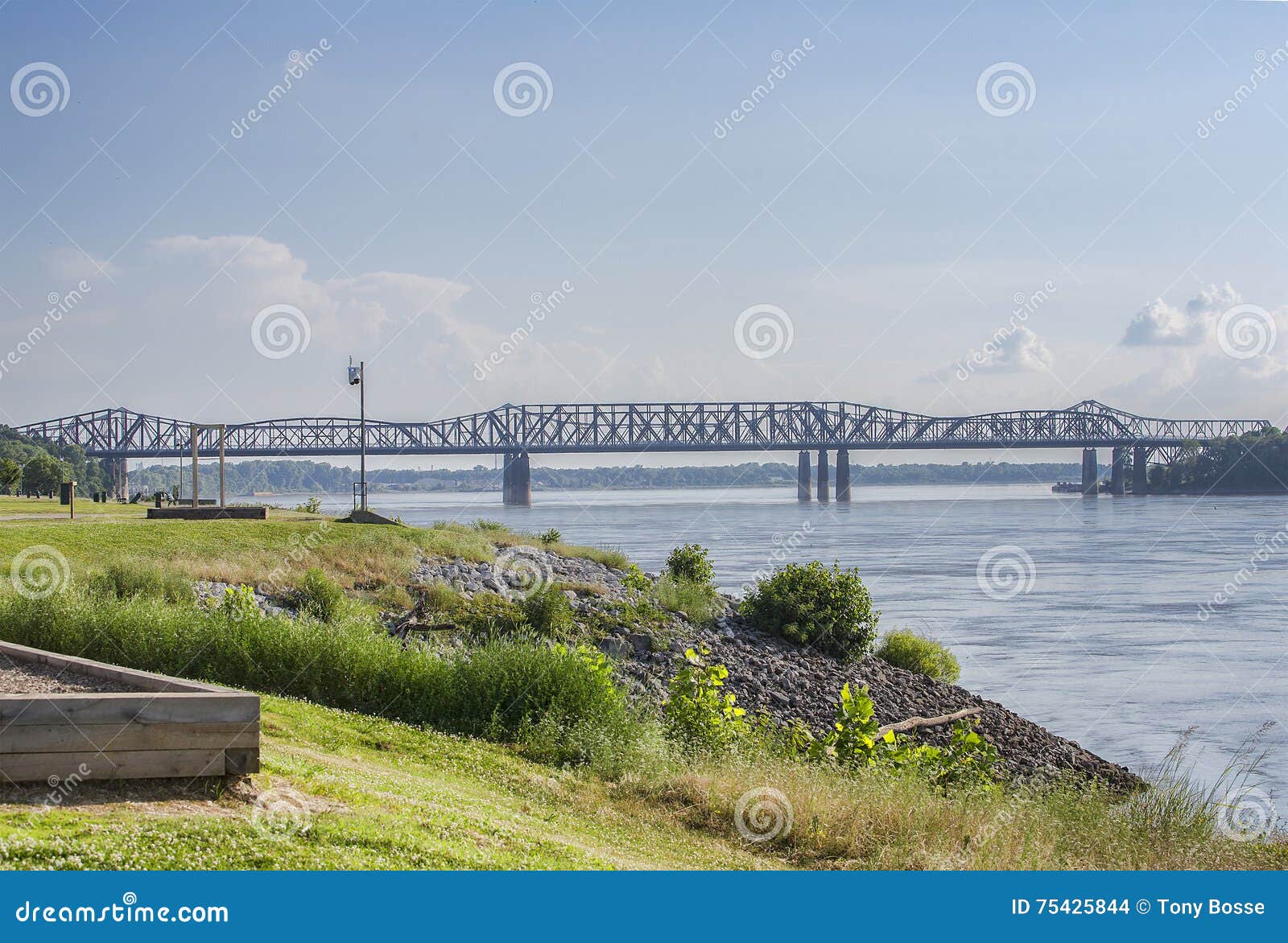 Memphis-Arkansas Bridge stock photo. Image of transporation - 75425844