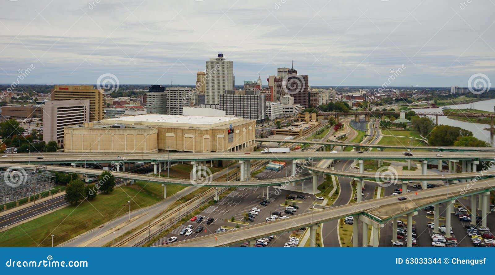 Memphis downtown road editorial stock image. Image of apartments - 63033344
