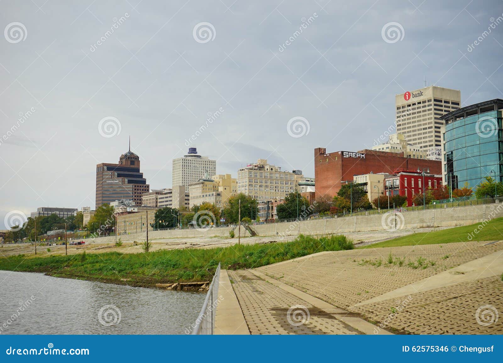 Memphis landscape editorial photo. Image of bridge, fall - 62575346