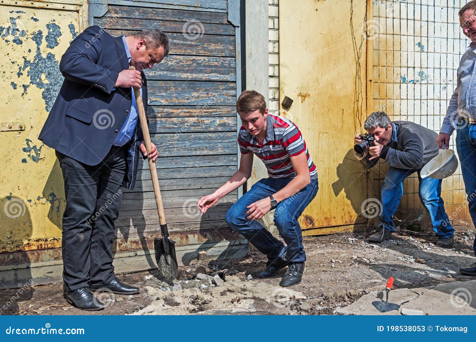 Men are digging the ground editorial stock photo. Image of excavation ...