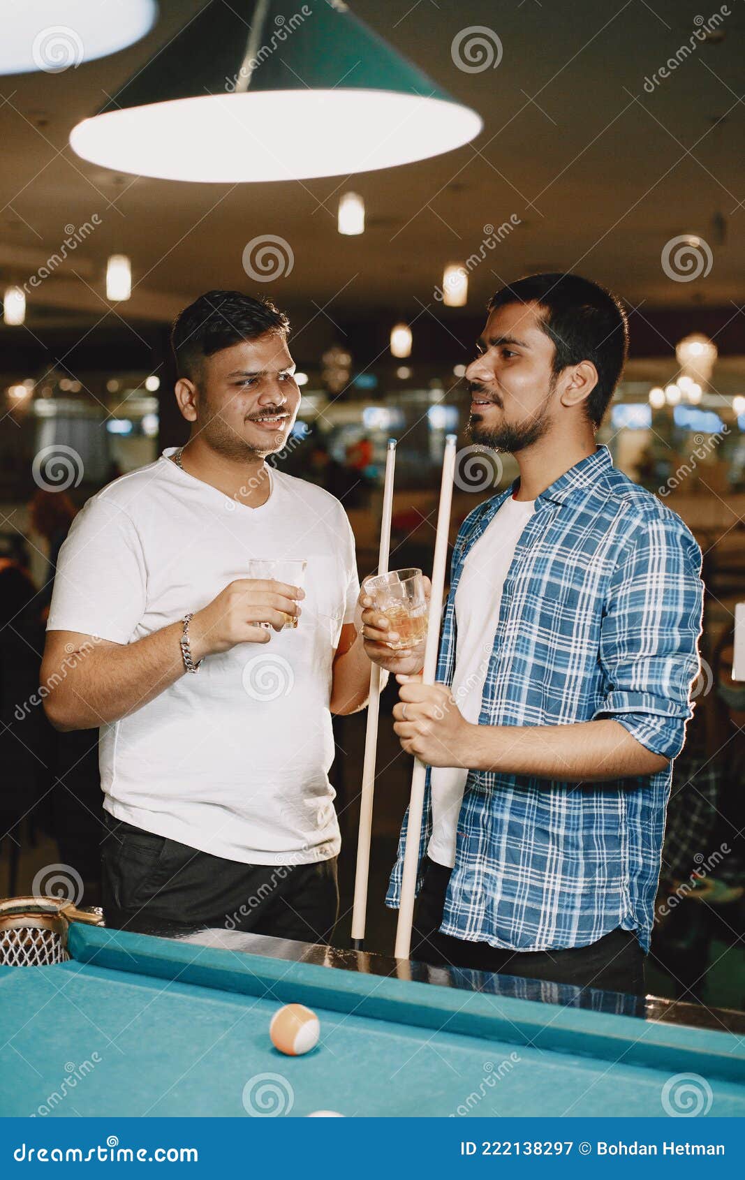 Men Drink Alcohol at Pool Table Stock Image - Image of drink, billiard ...