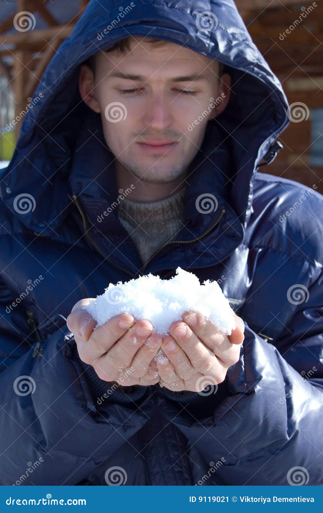 Men holding the snow stock image. Image of weather, jacket - 9119021