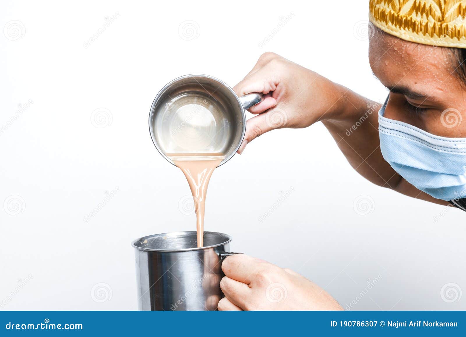 Men making teh tarik stock image. Image of cuisine, chai - 190786307