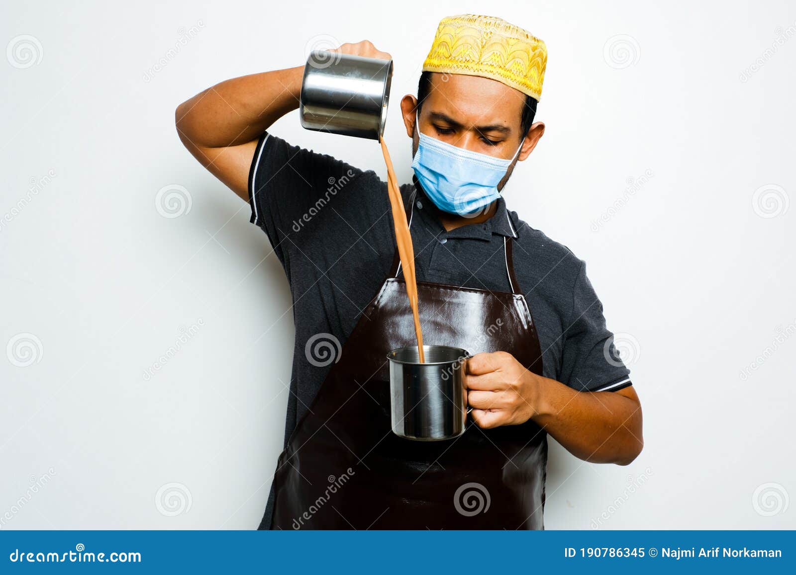 Men making teh tarik stock image. Image of malaysia - 190786345