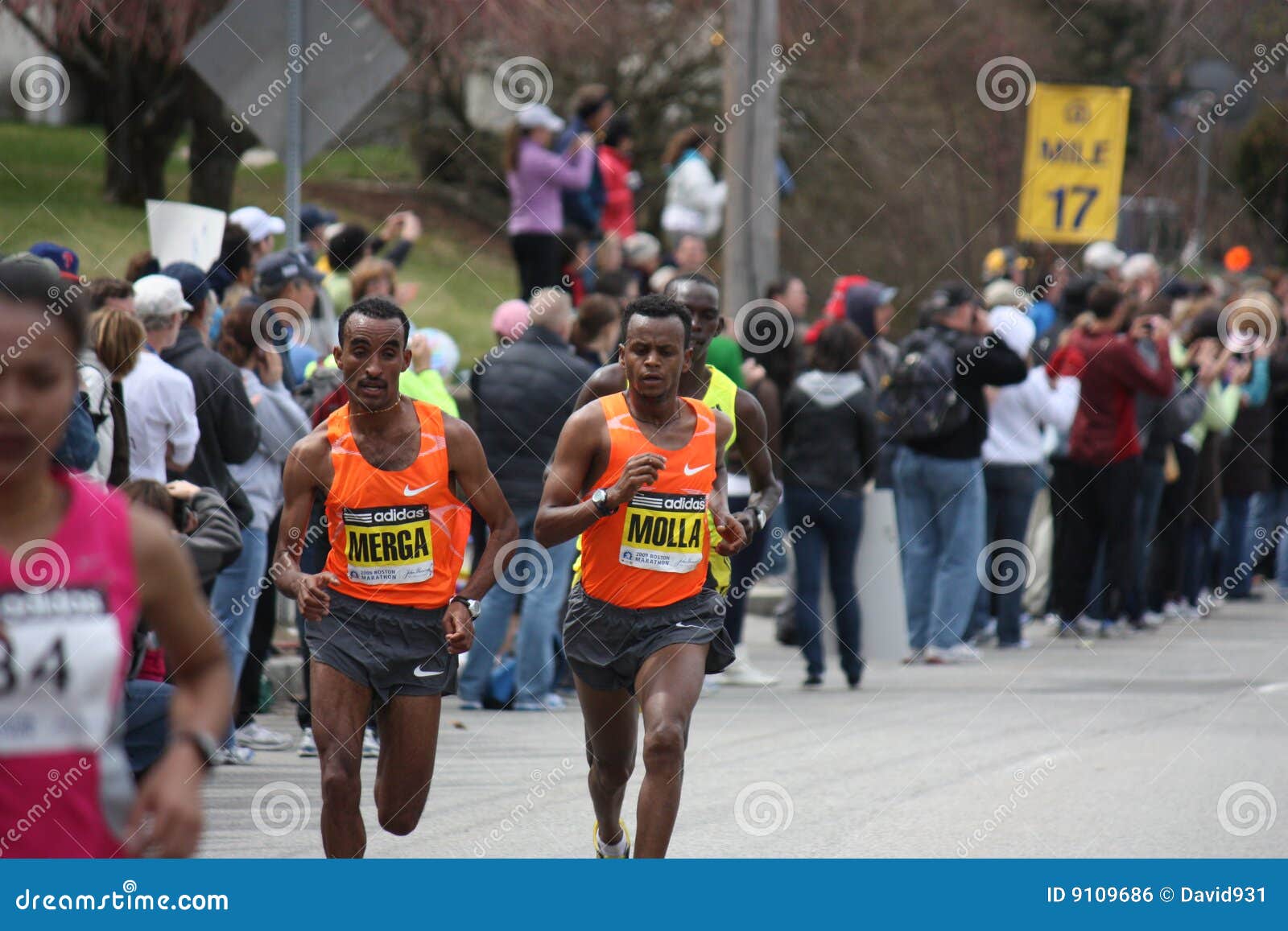 Men S Elite Pack at the Boston Marathon Editorial Photo - Image of rono ...
