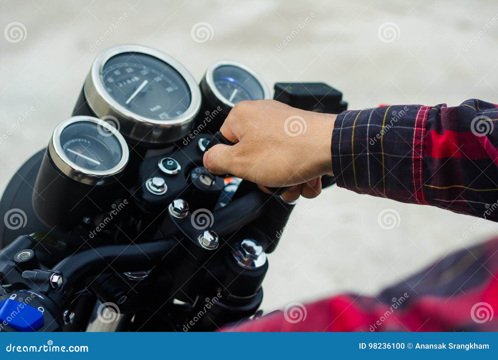 Men`s Hand Start the Motorcycle Keys. Stock Photo - Image of lock, mens ...