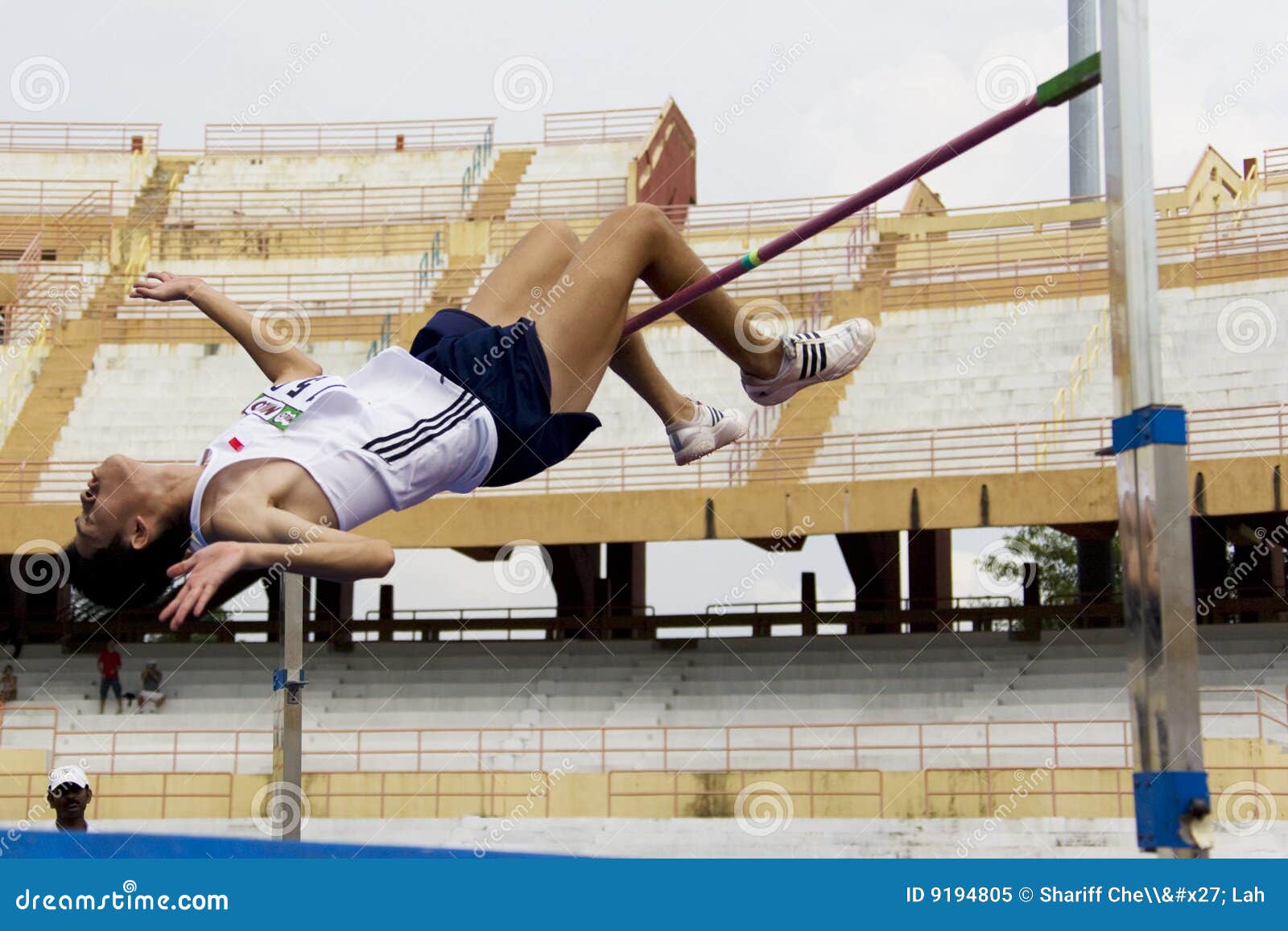 Men s High Jump Action editorial image. Image of compete - 9194805