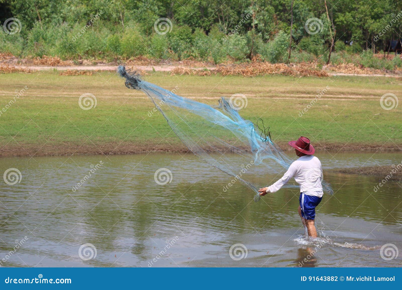 Men Throw a Net on the River. Editorial Photography - Image of white ...