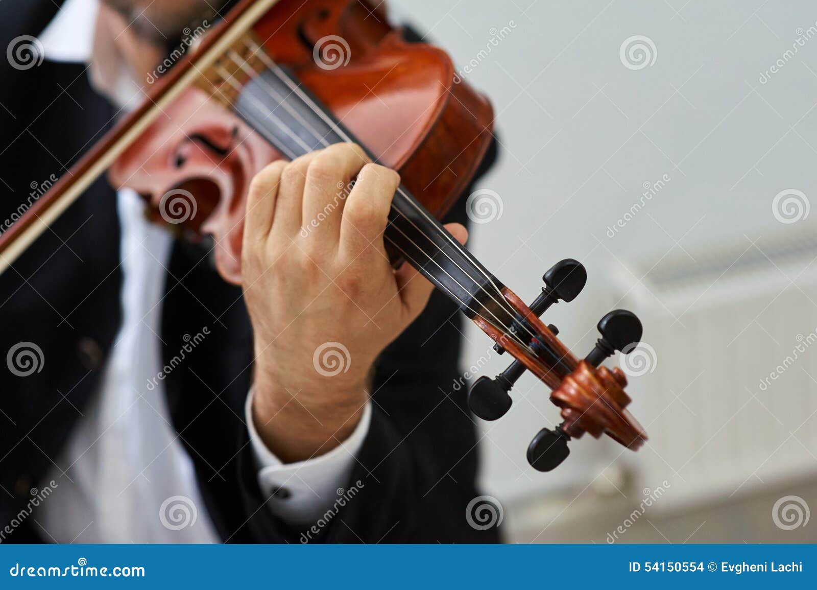 Men Violinist Playing Classical Violin Stock Photo - Image of violin ...