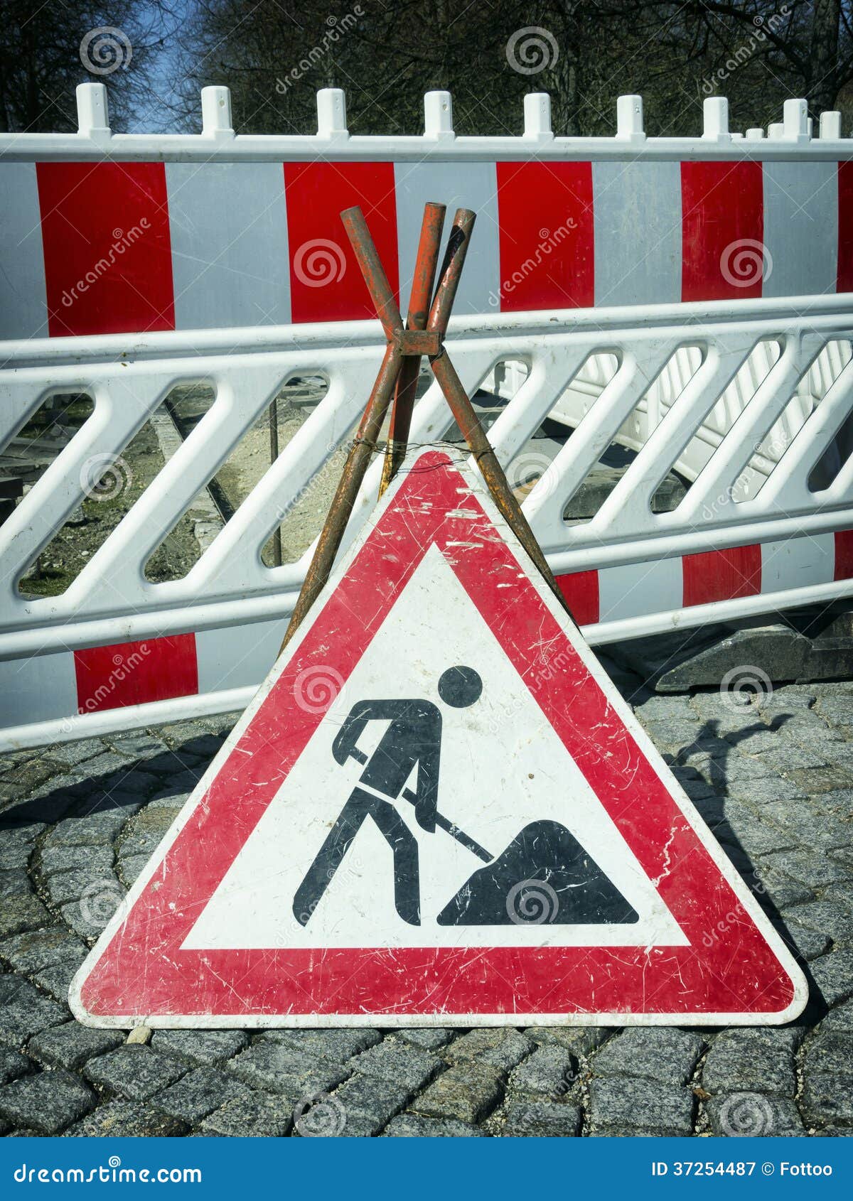 Men at work sign stock image. Image of sparse, industry - 37254487